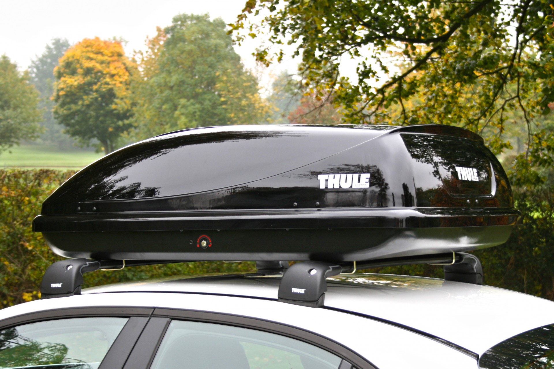 Thule Ocean 100 Gloss Black | Roof Box