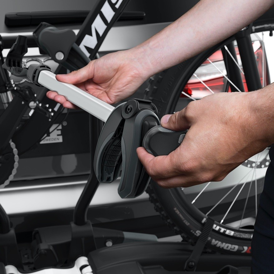 Thule 933 EasyFold XT 2 | Thule towball bike rack