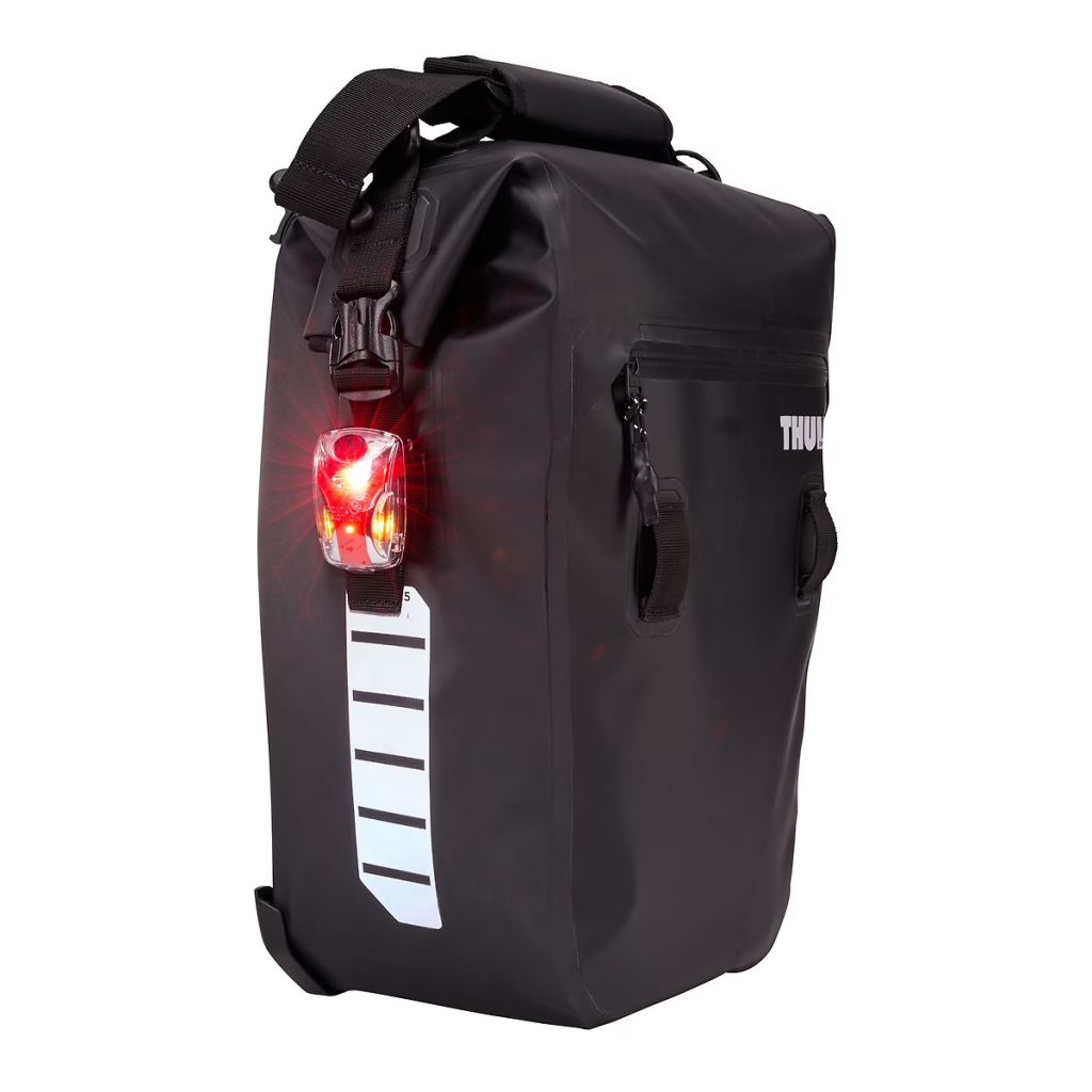 Thule Shield Pannier 22L Black - 3204916