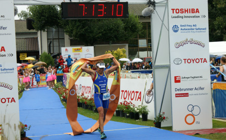 Thule Crew Triathlete won the long distance duathlon World Championship